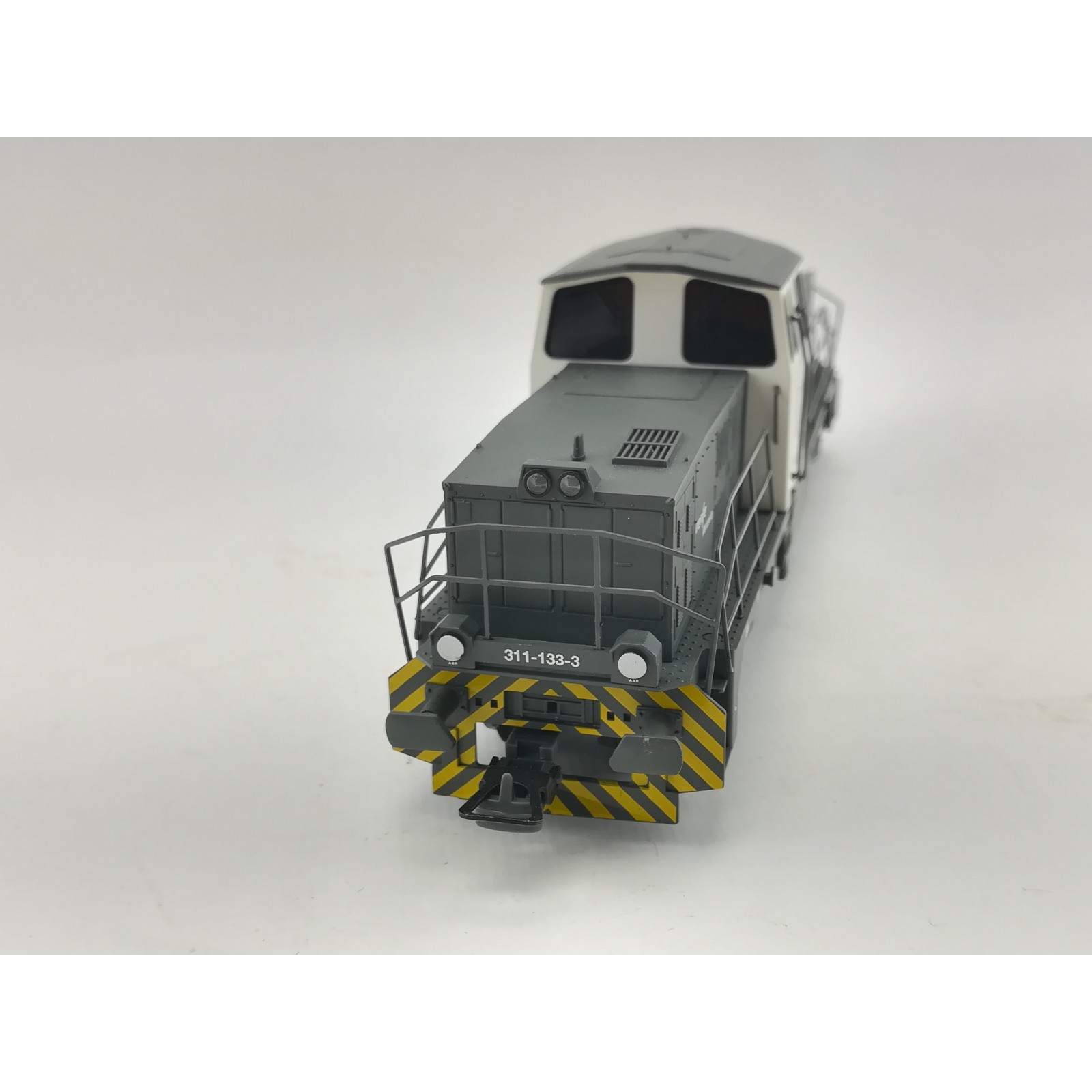 Locomotora Diesel ELECTROTREN Renfe Mercancías 311-133-3 H0