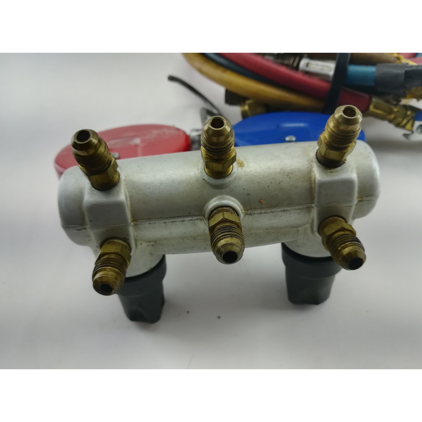 Analizador de Gases YELLOW JACKET Titan Manifold 2 válvulas y 3 ...