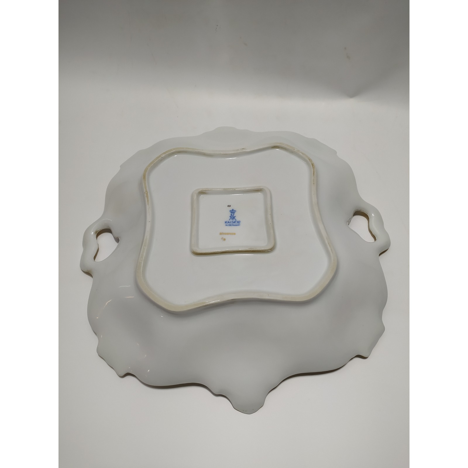 Bandeja de Porcelana Alemana KAISER MOOSROSE en perfecto estado