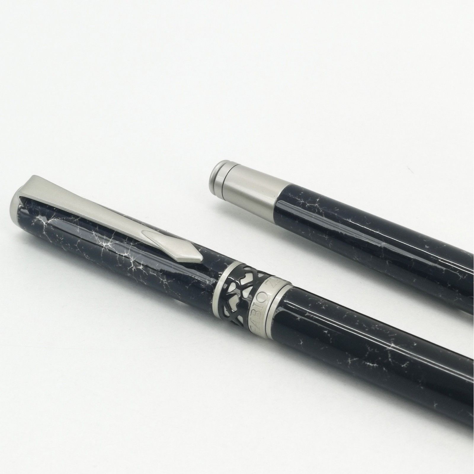 Set pluma estilográfica y bolígrafo FABIO ZANNI con estuche seminuevo