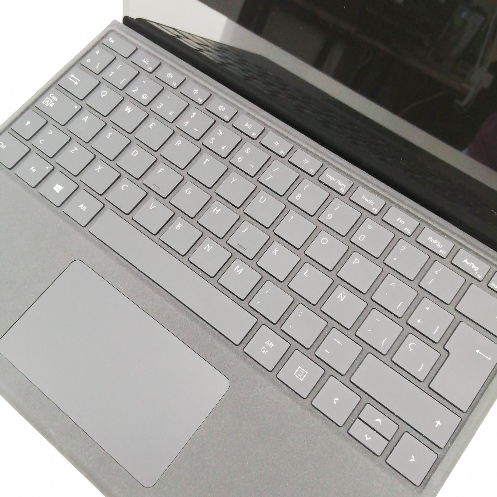 Microsoft Surface Pro 8 1983, 13" QHD+, Intel Core i5-1135G7, 8GB RAM ...