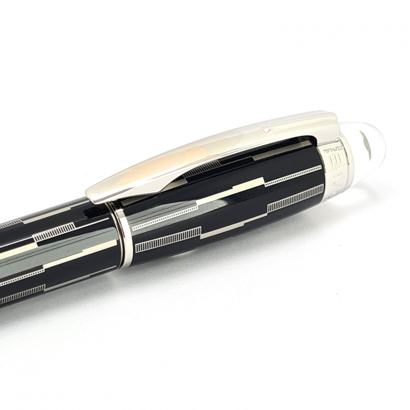 Pluma estilográfica MONTBLANC Starwalker Black Mystery Line
